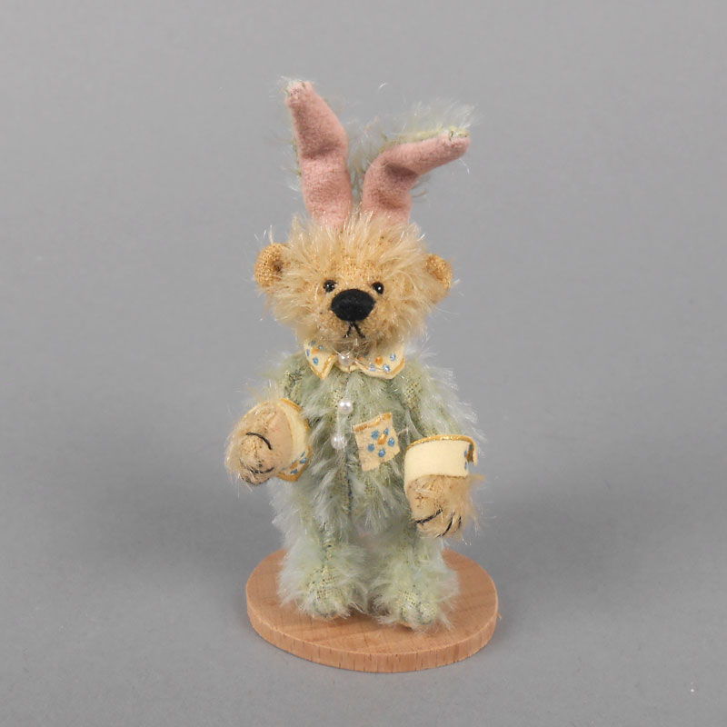 Deb Canham Miniature Teddy Bears