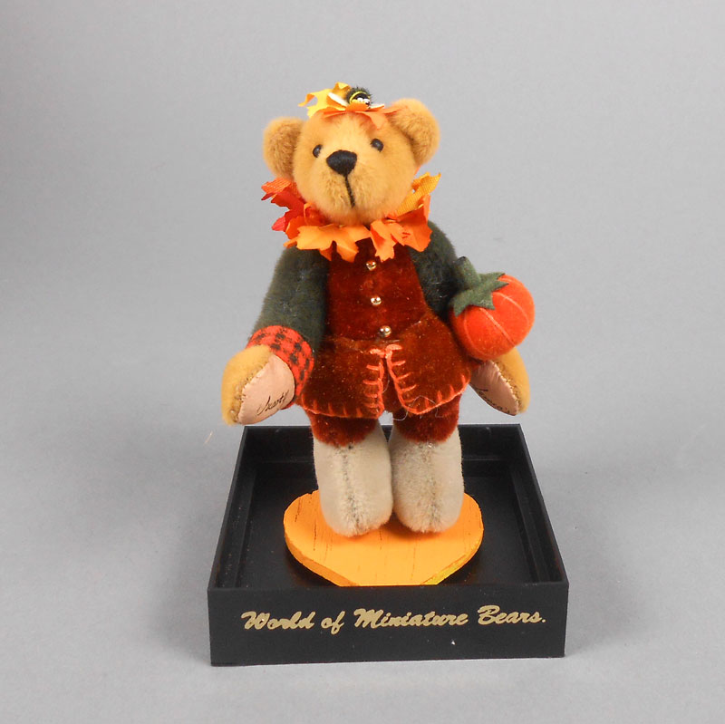 World of Miniature Bears Becky Wheeler Collection