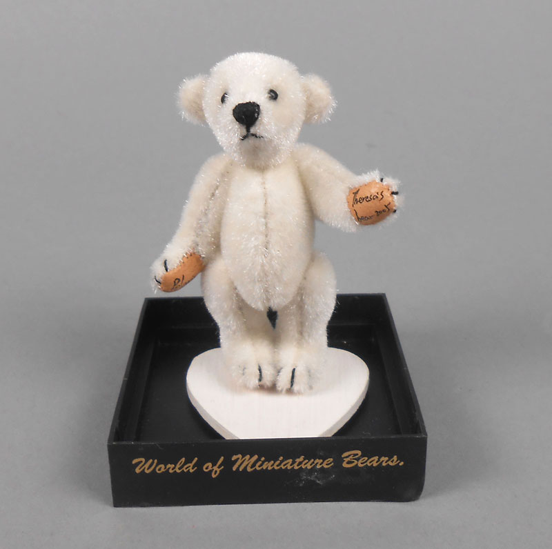 World of Miniature Bears-Tina Richardson, Stacy Pio, Renae Gladden